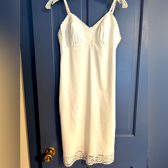Intimates & Sleepwear | Lovely White Lace Slip | Poshmark